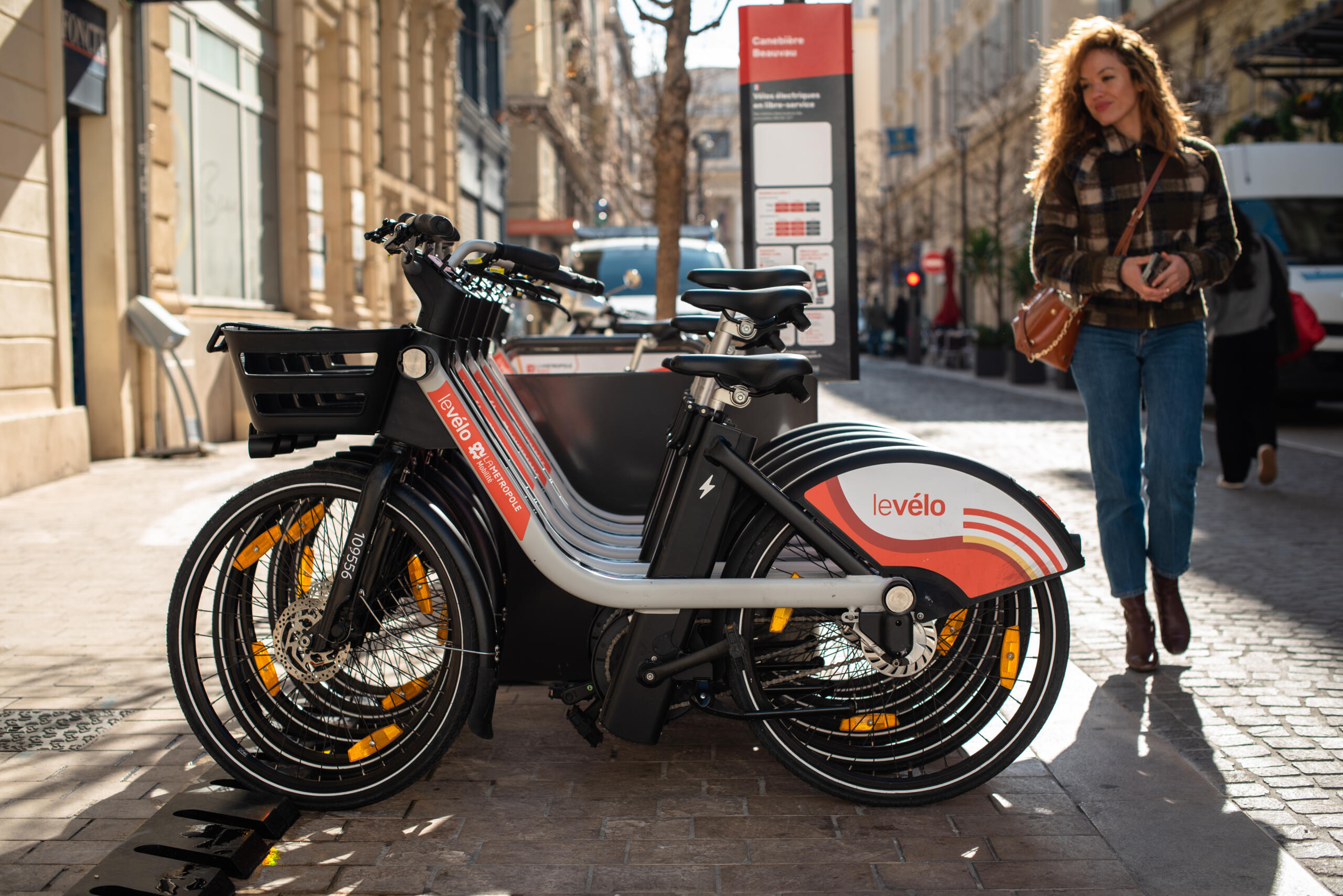 Bike-Sharing Is Caring - POLIS Network